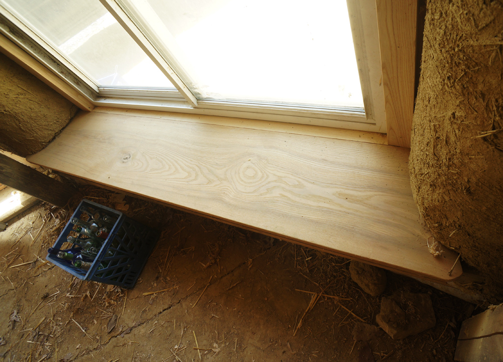 Off The Grid Straw Bale Home Update The Year Of Mud off-the-grid-straw-bale-home-update-the-year-of-mud
