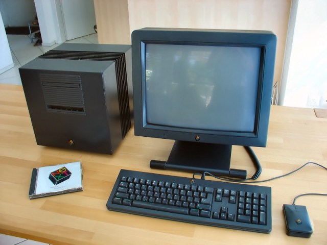 NeXT: The Hardware – 512 Pixels