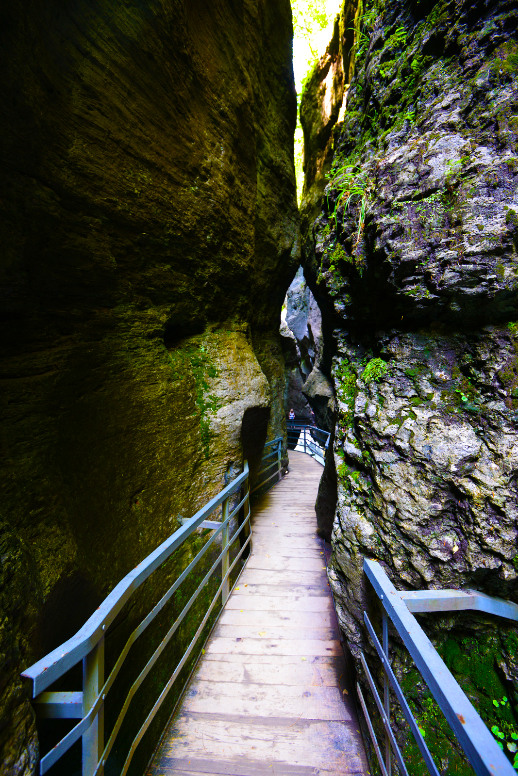 Choose your point of view on Aareschlucht (Aar Gorge), Switzerland ...