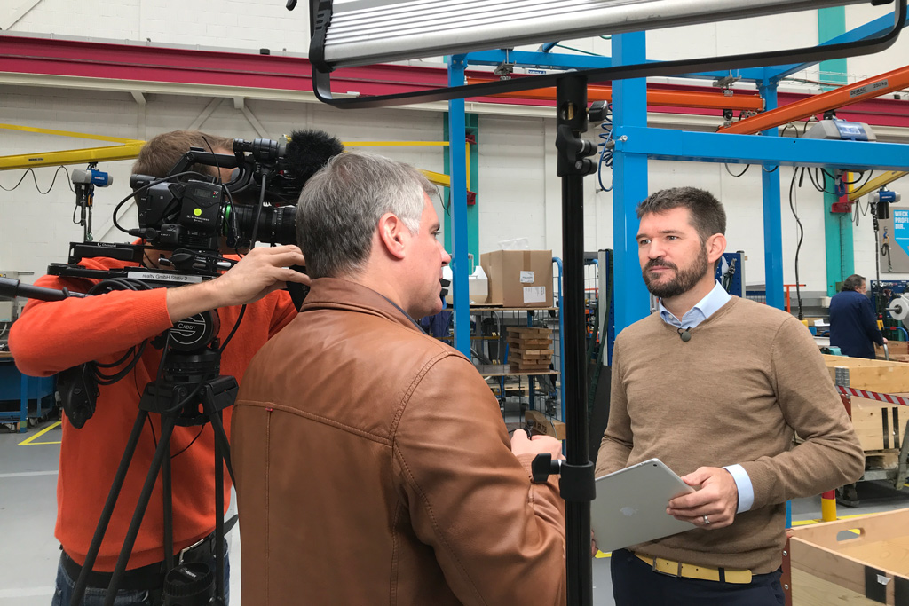 Swiss TV features our Bühler showcase - Augment IT