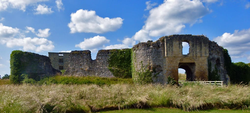 Helmsley Castle and a canter through British history - A Bit About Britain