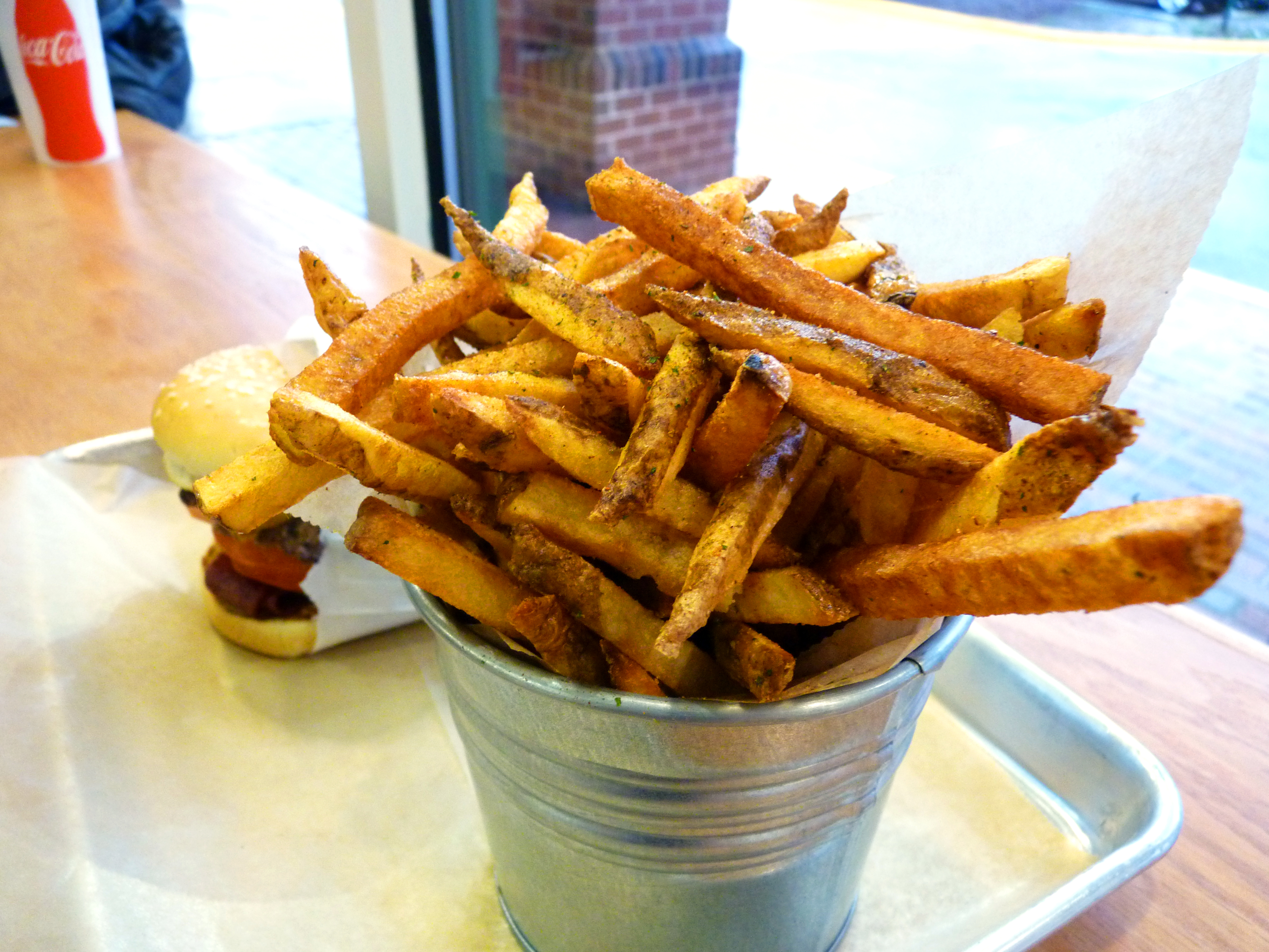 Burger 7 Delivers, But Where's the Pig? - Burger Days - A Never-Ending ...