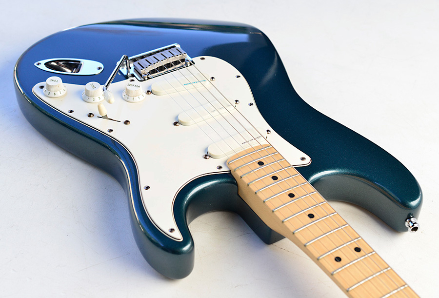 1989 Fender Stratocaster Plus Deluxe | ChasingGuitars