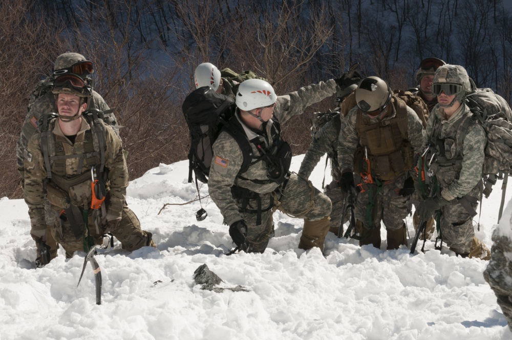 Soldiers in Vermont Mountain Warfare School Injured in Avalanche