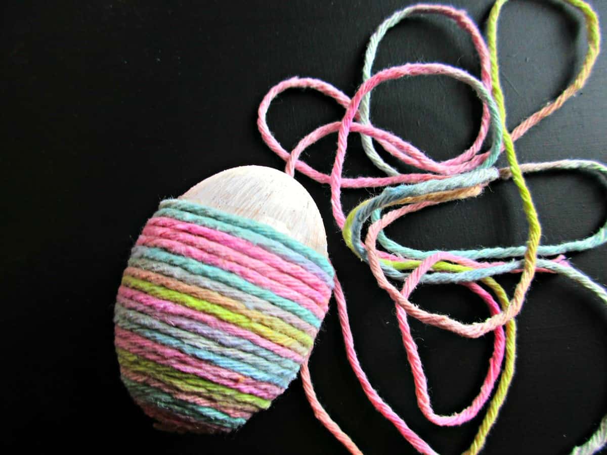 How to Make Pretty String Wrapped Eggs • Craft Invaders