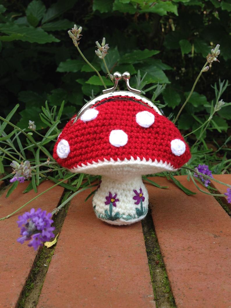 Toadstool Coin Purse Crochet Pattern by Lau Loves Crochet - crochet envy