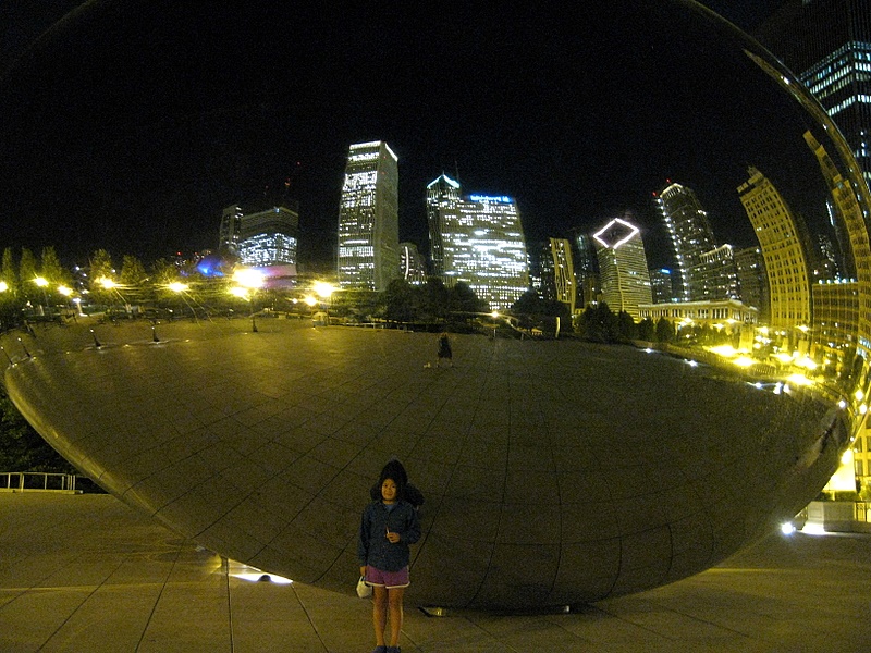 Cloud Gate: Chicago’s big “egg” sculpture at Millenium Park – Dangerous ...