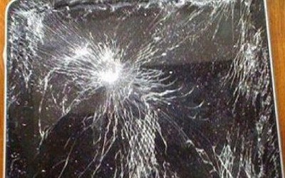 How Broken is TOO Broken? or What is inside an iPad? | Tech Needed