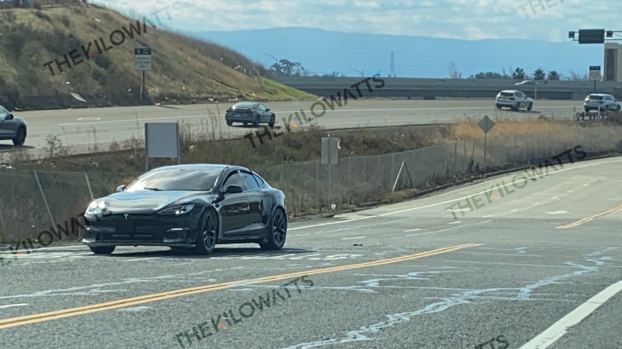 Tesla Model S refresh spotted on the roads outside Fremont [Video ...