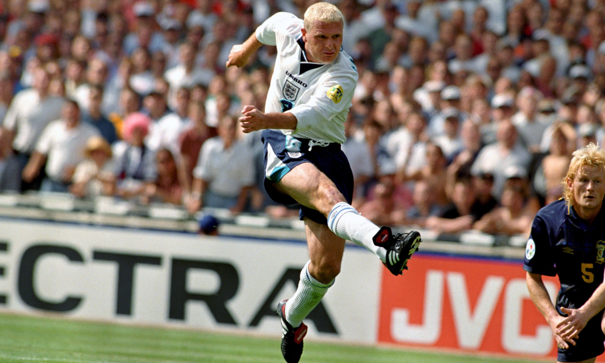Paul Gascoigne’s incredible goal against Scotland at Wembley ...