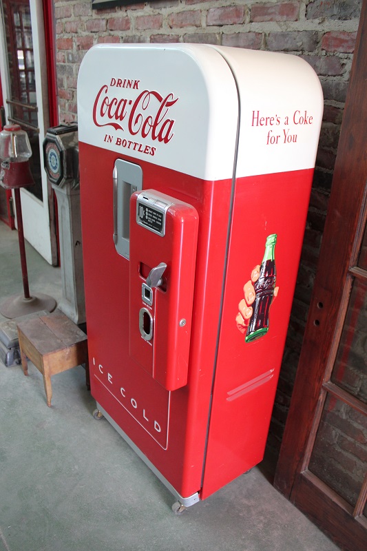 1955 Coca-Cola Vending Machine | FantomWorks