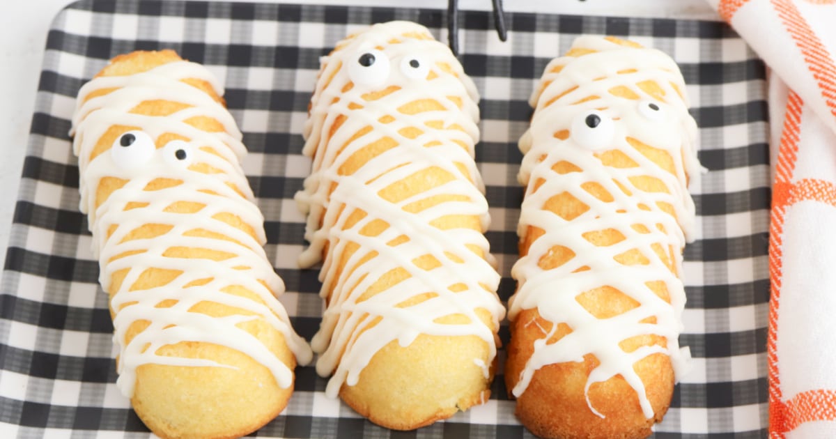Adorable Mummy Snack with Twinkies - Fun Recipe Ideas