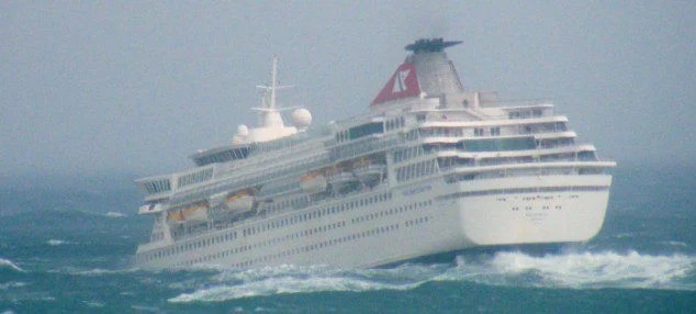 Cruise Ship In Storm - Cruise Ship Balmoral Hits Rough Seas – Incident ...