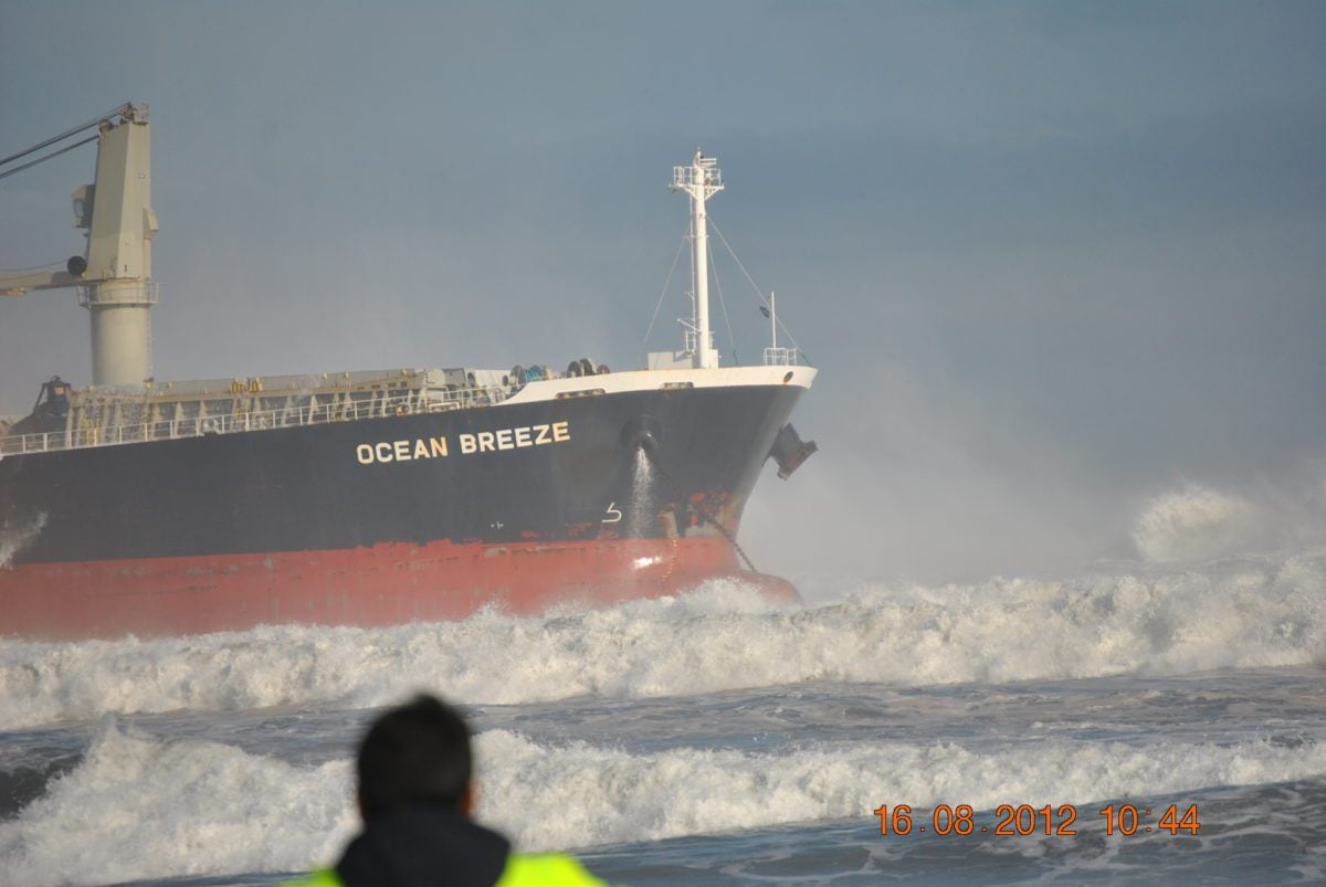 MV Ocean Breeze Runs Aground and Gets POUNDED by Huge Surf on Chilean ...