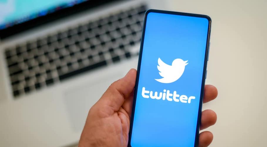 Cara Menambahkan Follower Twitter Dengan Bot | Gemskul