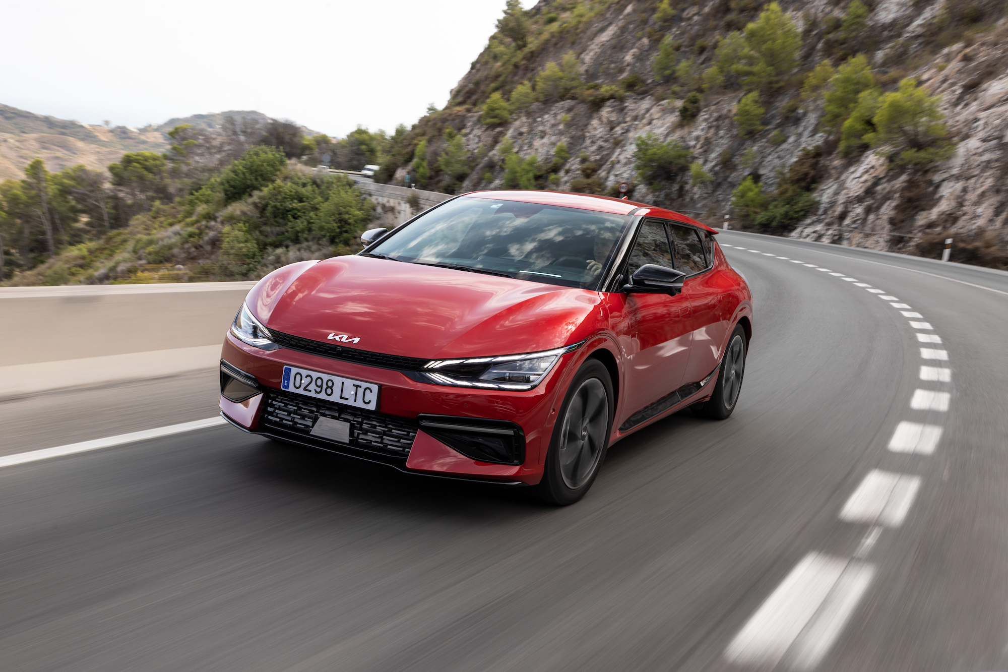 MG Marvel R vs Kia EV6 : laquelle est la meilleure voiture électrique