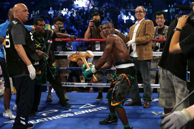 Jamaica's Nicholas Walters destroys Nonito Donaire (Video)
