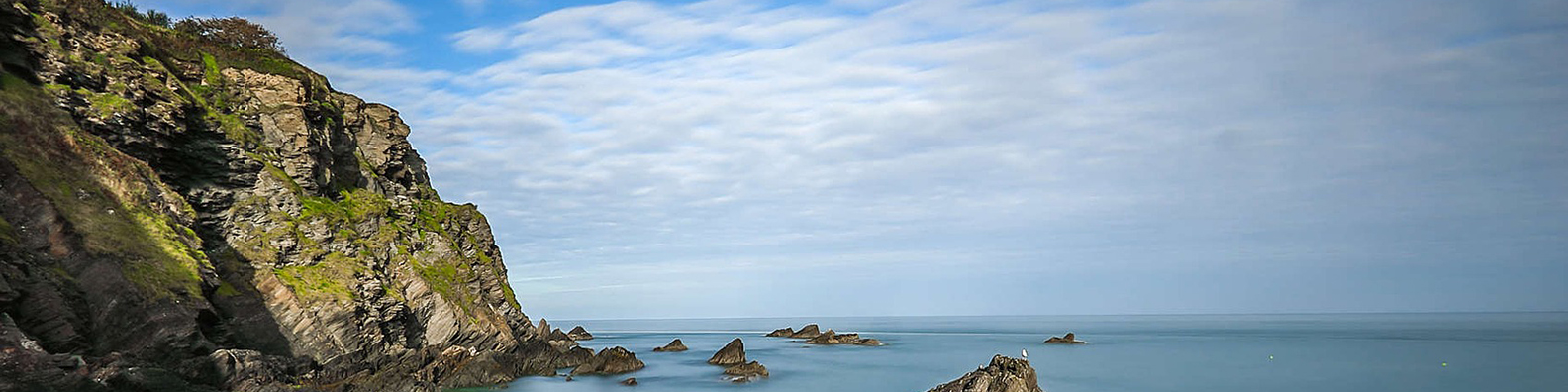 Mountain Coast — Free LinkedIn Header Images