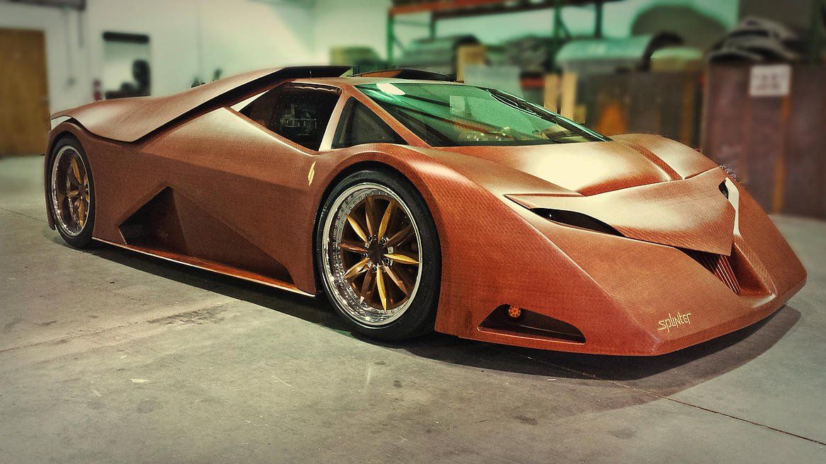 Primer coche de madera de lujo