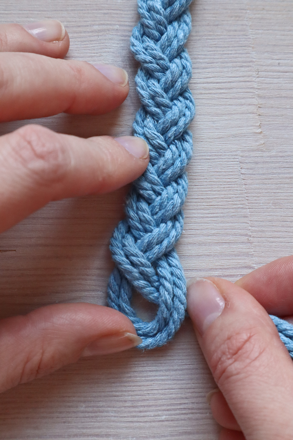 How to make a Macrame Braid Necklace