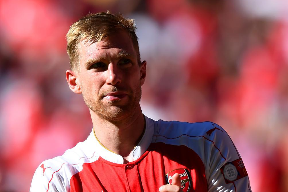 Arsenal news: Mertesacker says squad are confident ahead of Bayern ...