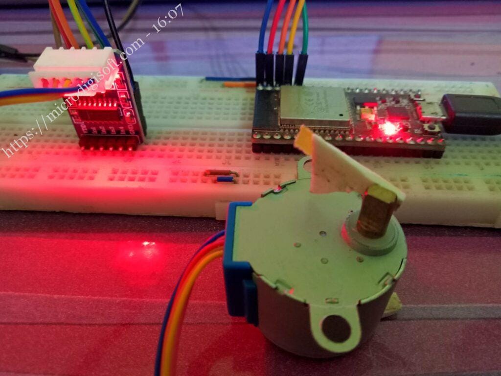 Interfacing 28BYJ-48 Stepper Motor with ESP32-MicroPython