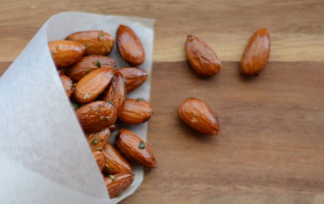 recipe: roasted almonds with rosemary | M Loves M
