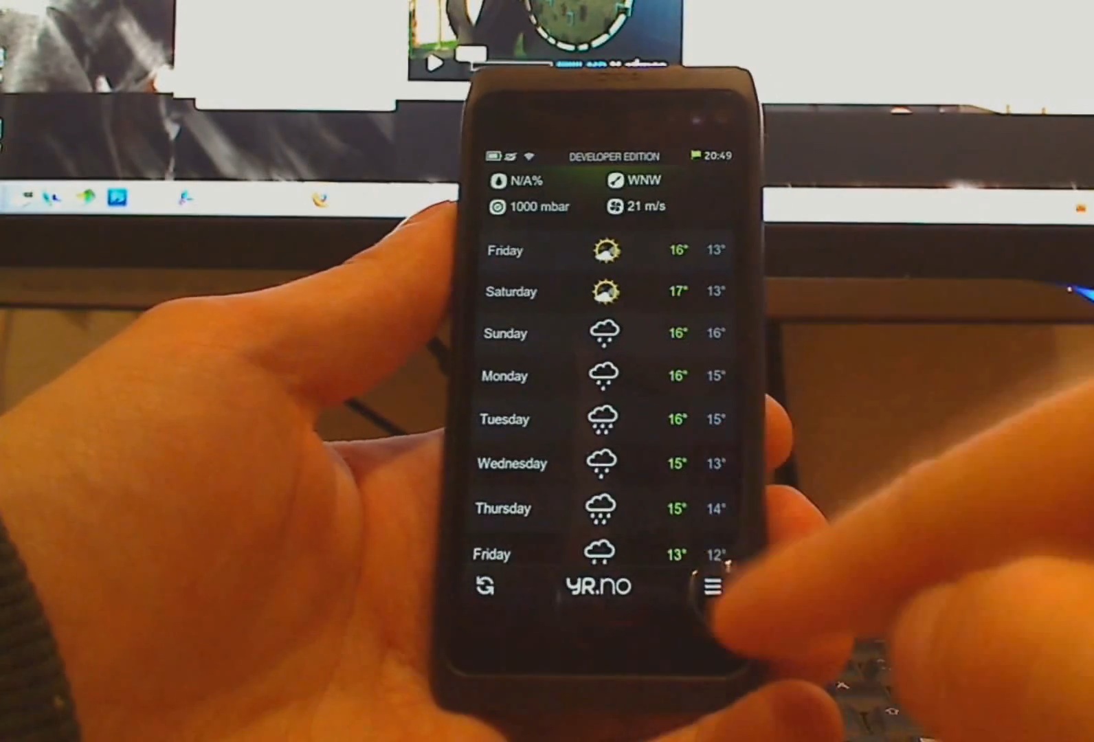 Weekend Watch: MeeCast Weather App for MeeGo-Harmattan demoed on Nokia ...