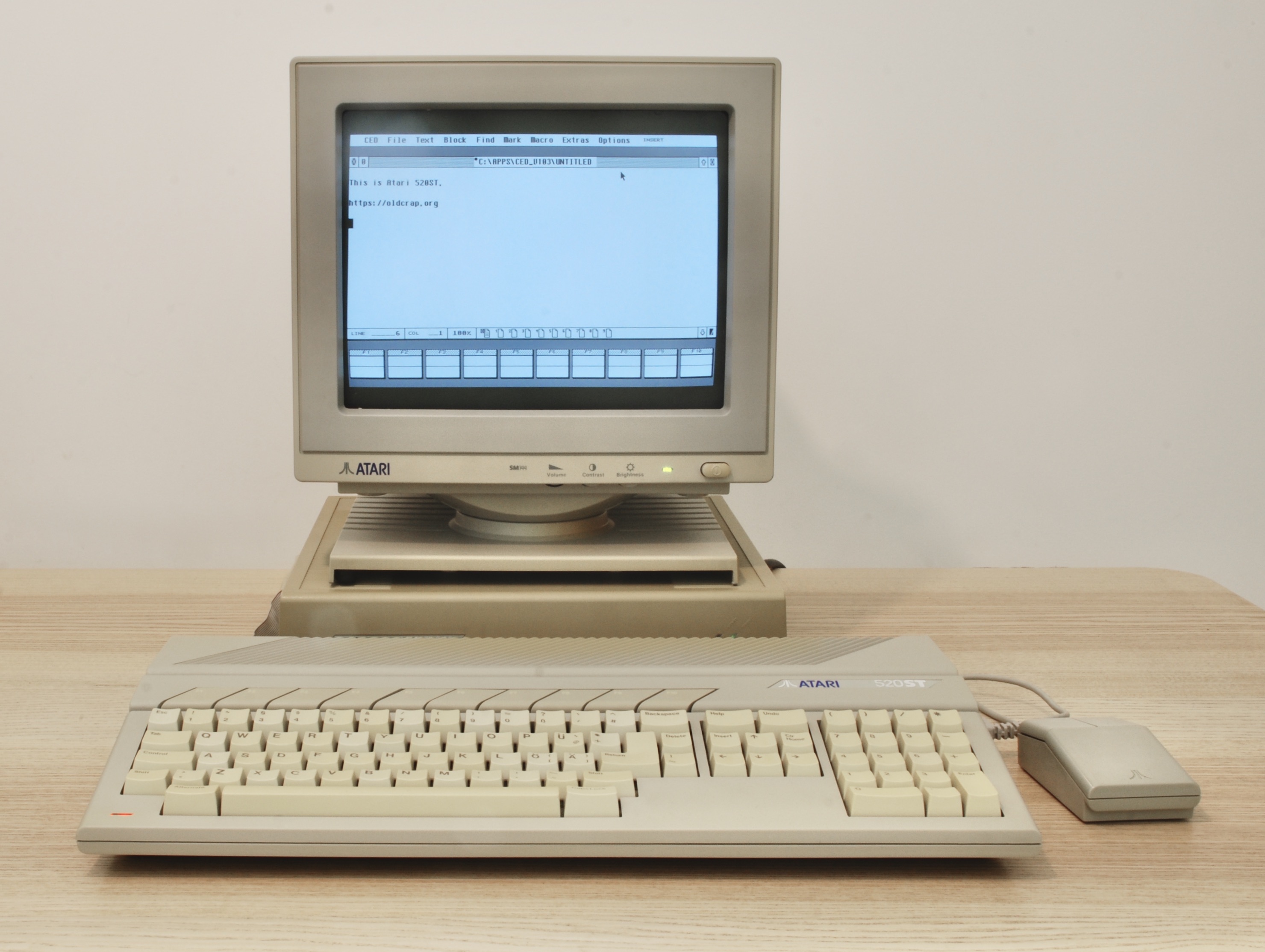 Atari 520 STM - Old Crap Vintage Computing