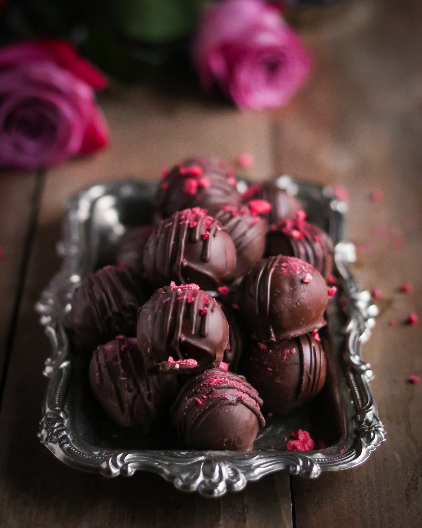 Chocolate Raspberry Cake Truffles - Peaches 2 Peaches