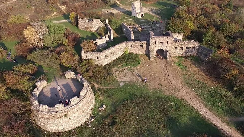 The Witcher is filming mage scenes at a Hungarian castle - Redanian ...