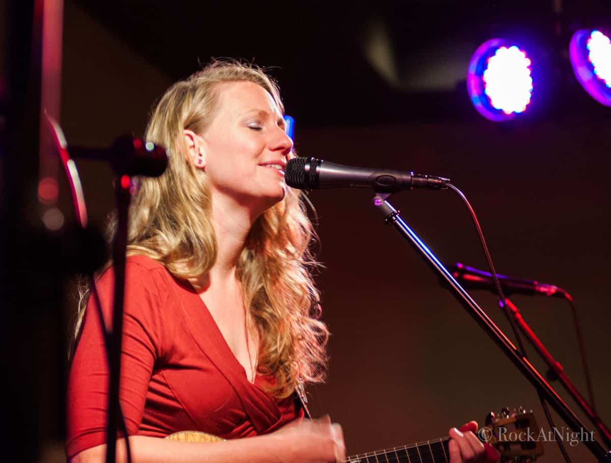 Singer/Songwriter Victoria Vox: Innovative and not just a pretty voice ...