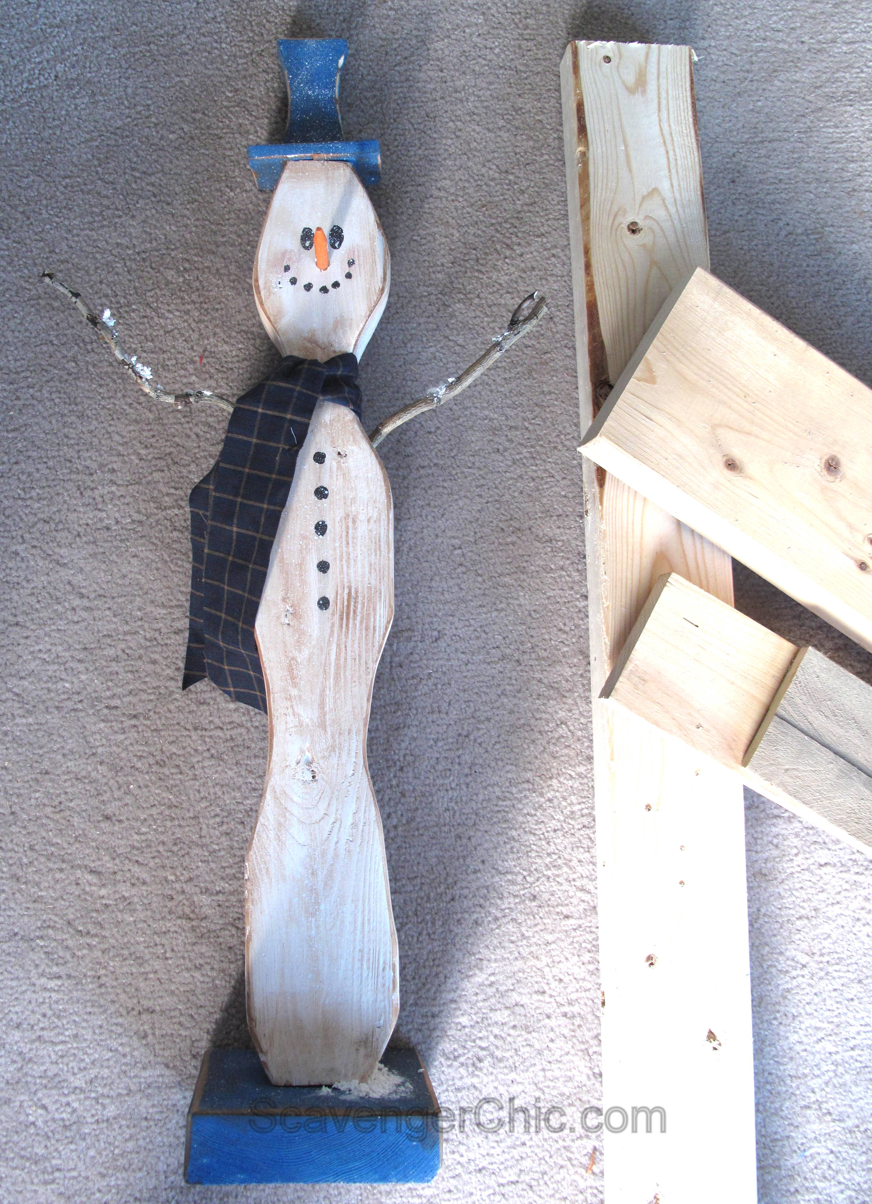 2 x 4 Snowman diy – Scavenger Chic