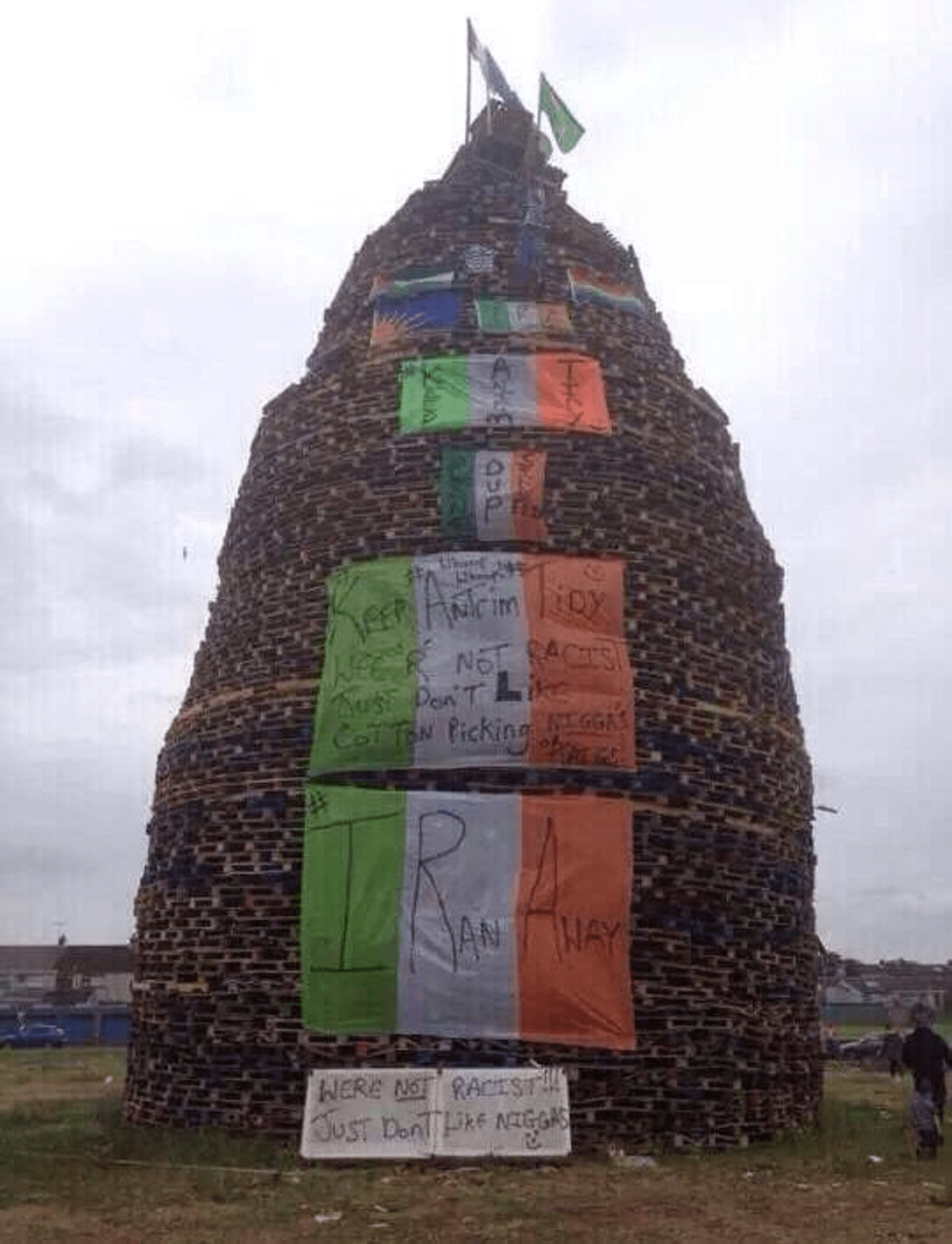 #Boyne bonfire pics show what the #ToryDUP deal is empowering – SKWAWKBOX