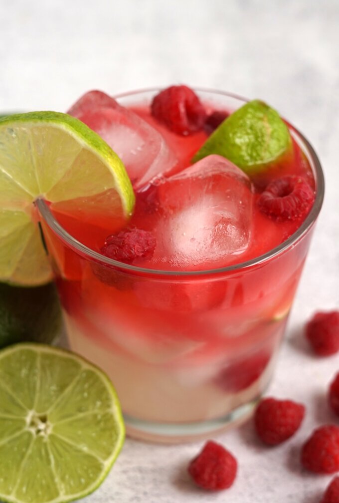 Raspberry Limeade – Snacks and Sips