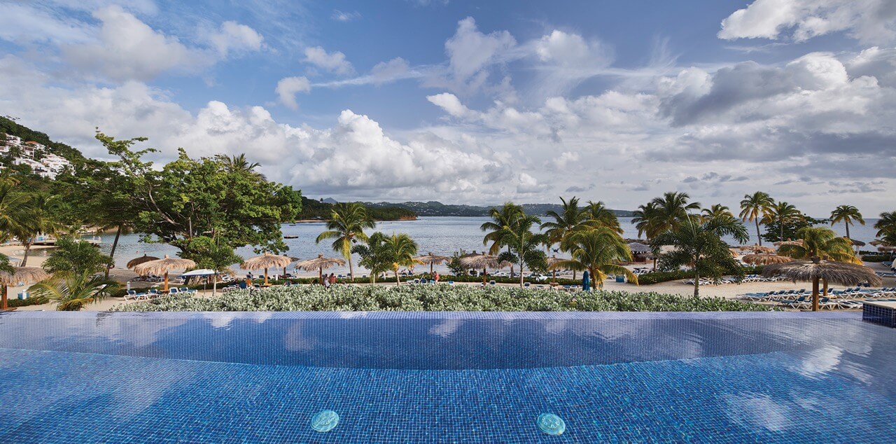 WINDJAMMER LANDING COMPLETES SECOND PHASE OF EXPANSION AND RENOVATIONS ...