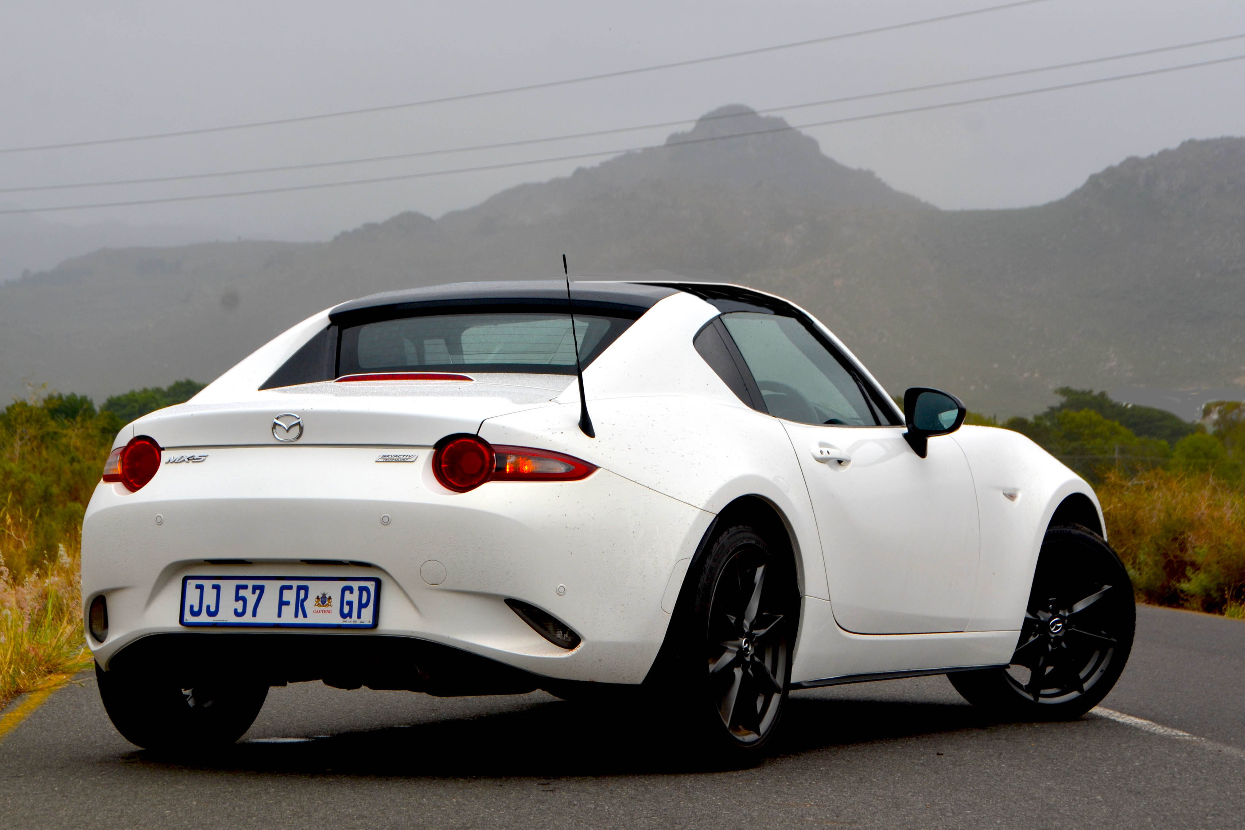 MIATA MAGIC — WE ROAD TEST MX-5 RF - Auto.