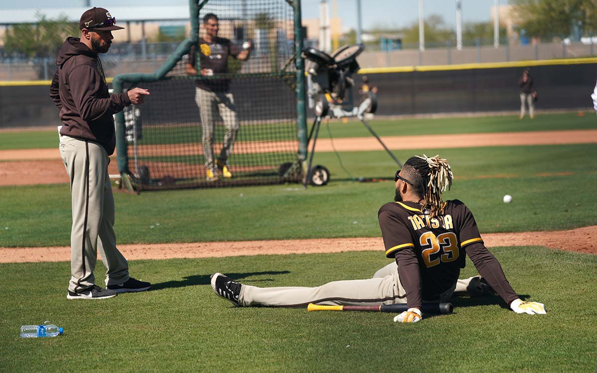 Padres Face Mariners in 1st Spring Training Game – With Dodgers on ...