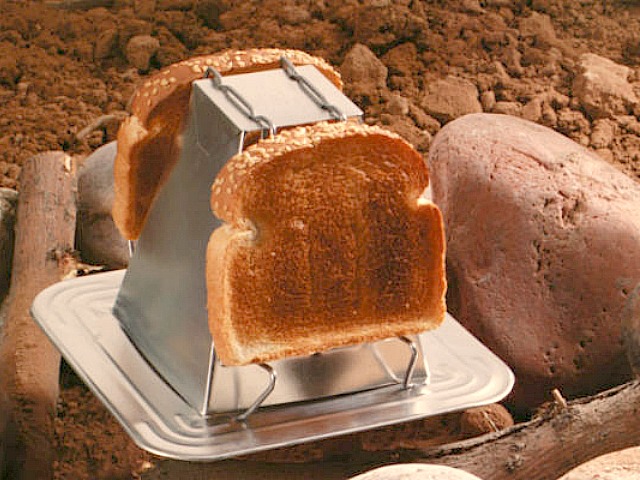 Genuine Pyramid Toaster - GetdatGadget