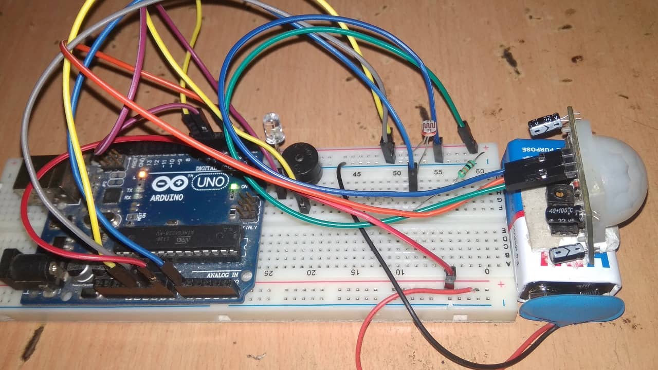 Home Security Alarm Using Pir Sensor And Arduino For Night