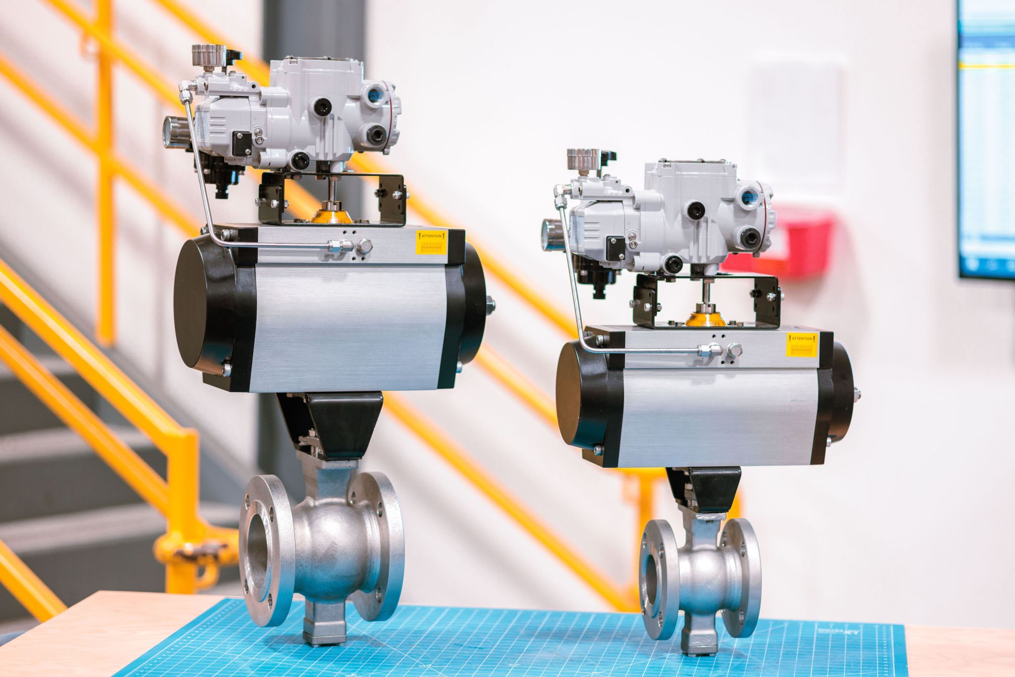 Sesto Segmented Ball Valves w/ Rack & Pinion Actuators, Positioners ...