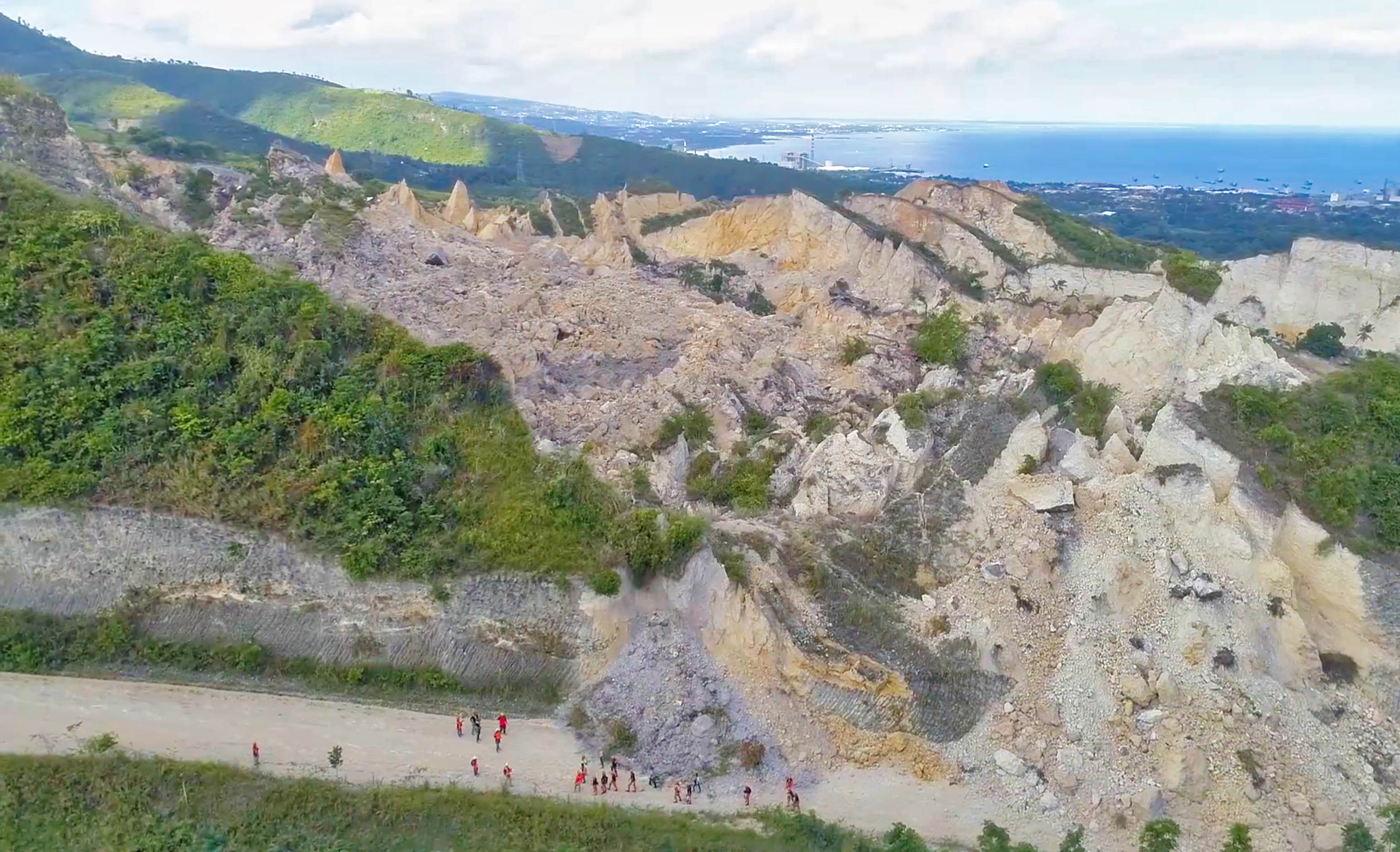 VIDEO: Naga City Landslide Retrieval Operations