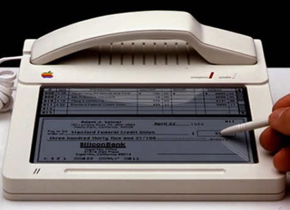 Confirman que el primer iPhone se inventó en 1983 | Sopitas.com