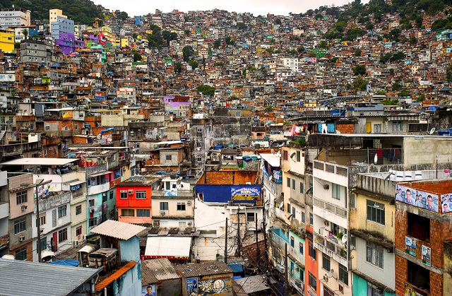 Las favelas brasileñas alojarán turistas durante el Mundial | Sopitas.com