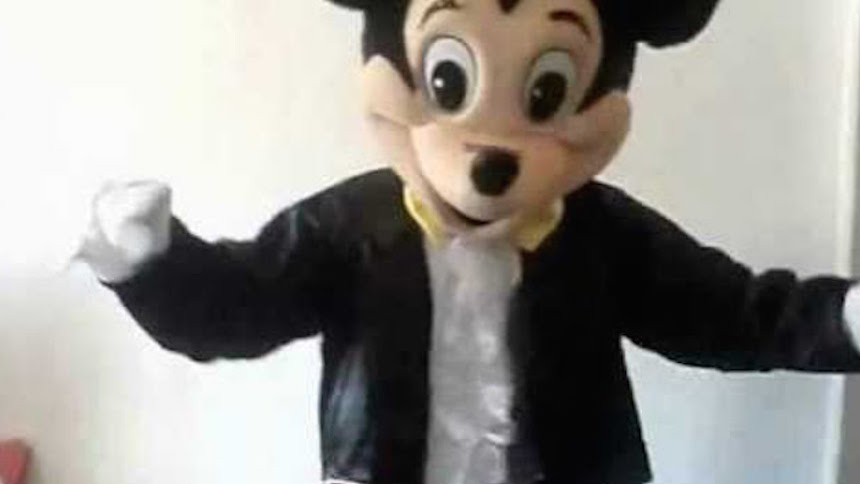 Mickey Mouse cumple 87 años y para celebrarlo: Las mejores fotos de ...