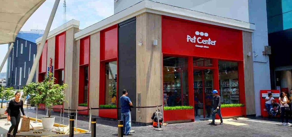 Conoce el primer centro de adopción de mascotas dentro de una plaza ...