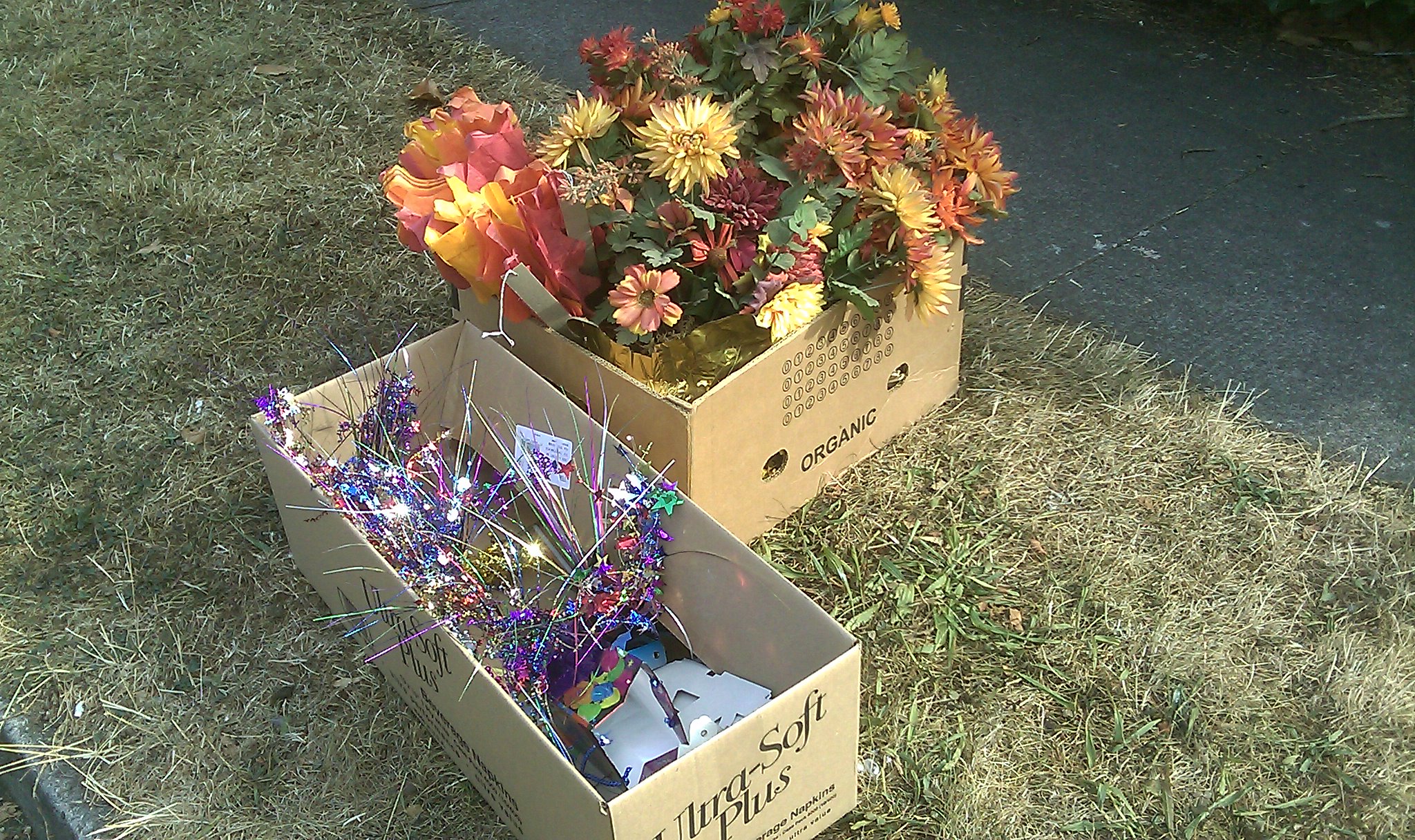 Curbside Recycling - yoursumbuddy